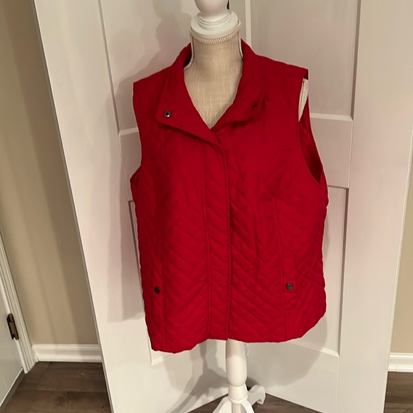 CJ Banks | Tops | Cj Bank Red Quilted Dress Vest Snapped Closures And ...